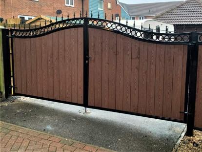 Composite Gates Glasgow - Electric Composite Driveway Gates